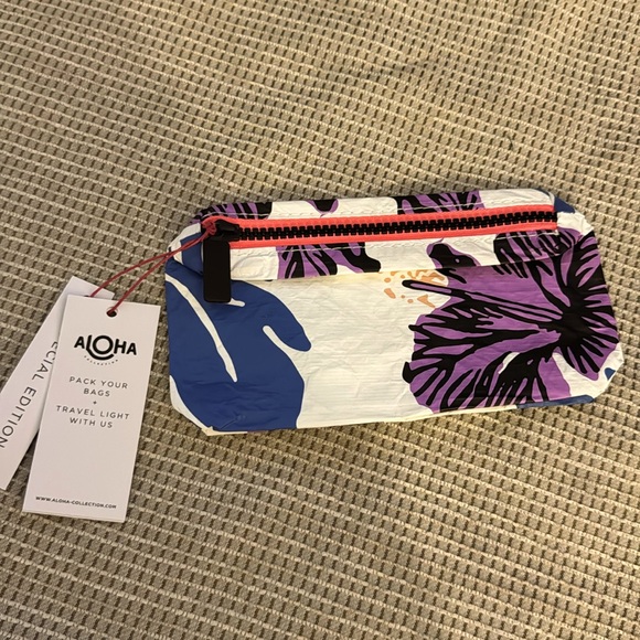 ALOHA Collection | Bags | New Aloha Collection Tyvek Hawaiian Mini ...